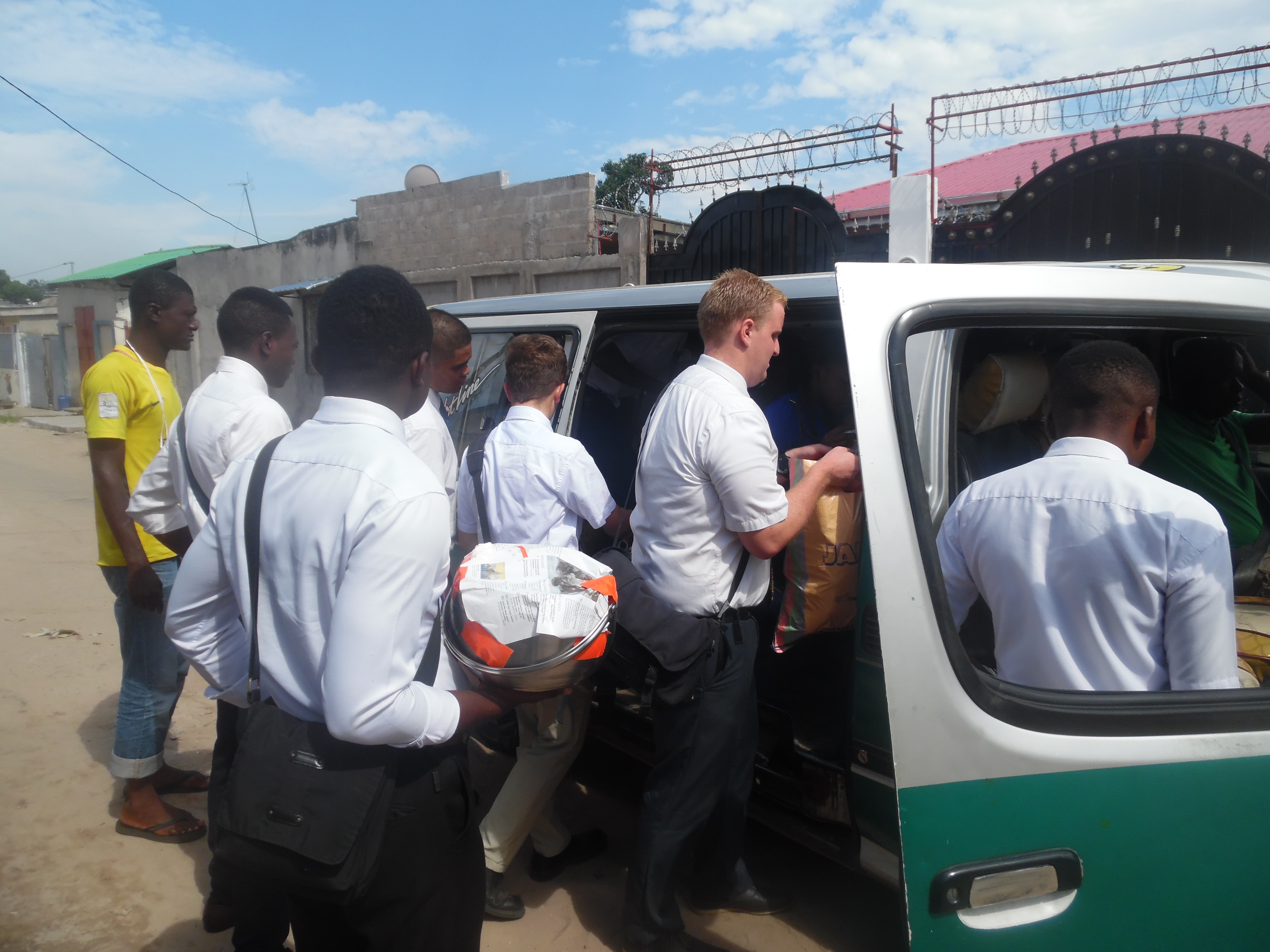 Congo Transportation – LDS Missionary Gear